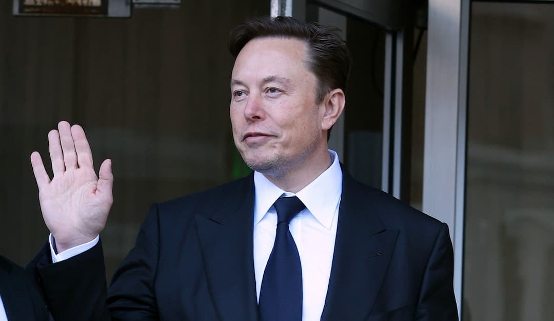Leaked Messages Show Elon Musk Using Twitter To Punish His Enemies