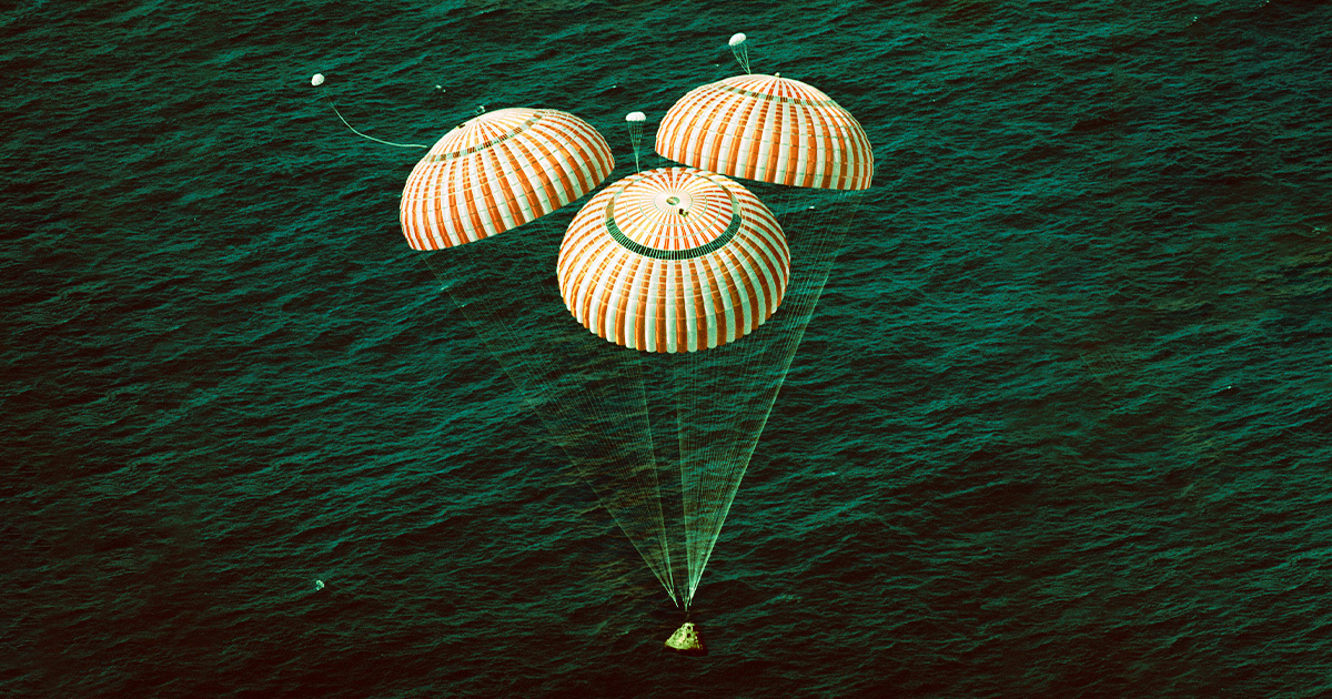 SpaceX Is Buying a Company That Makes Parachutes for Spacecraft