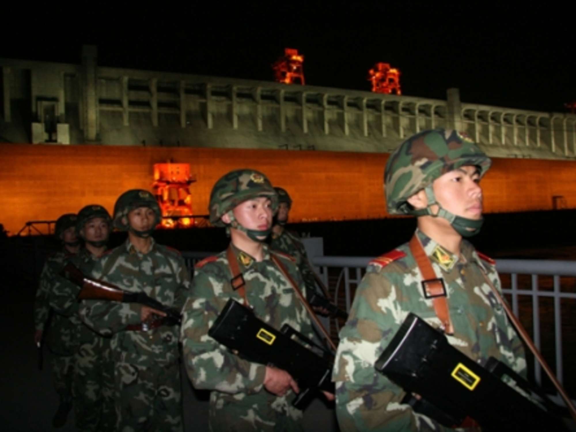 Chinese Soldiers Now Have Laser Guns