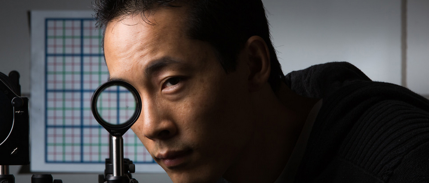 Rochester Cloak: New Breakthrough Moves Real-Life Invisibility Cloak ...