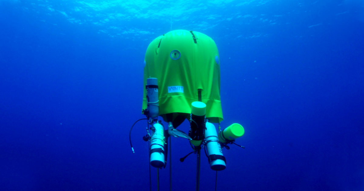 Air-Filled Tent Lets Scuba Divers Camp Out Underwater