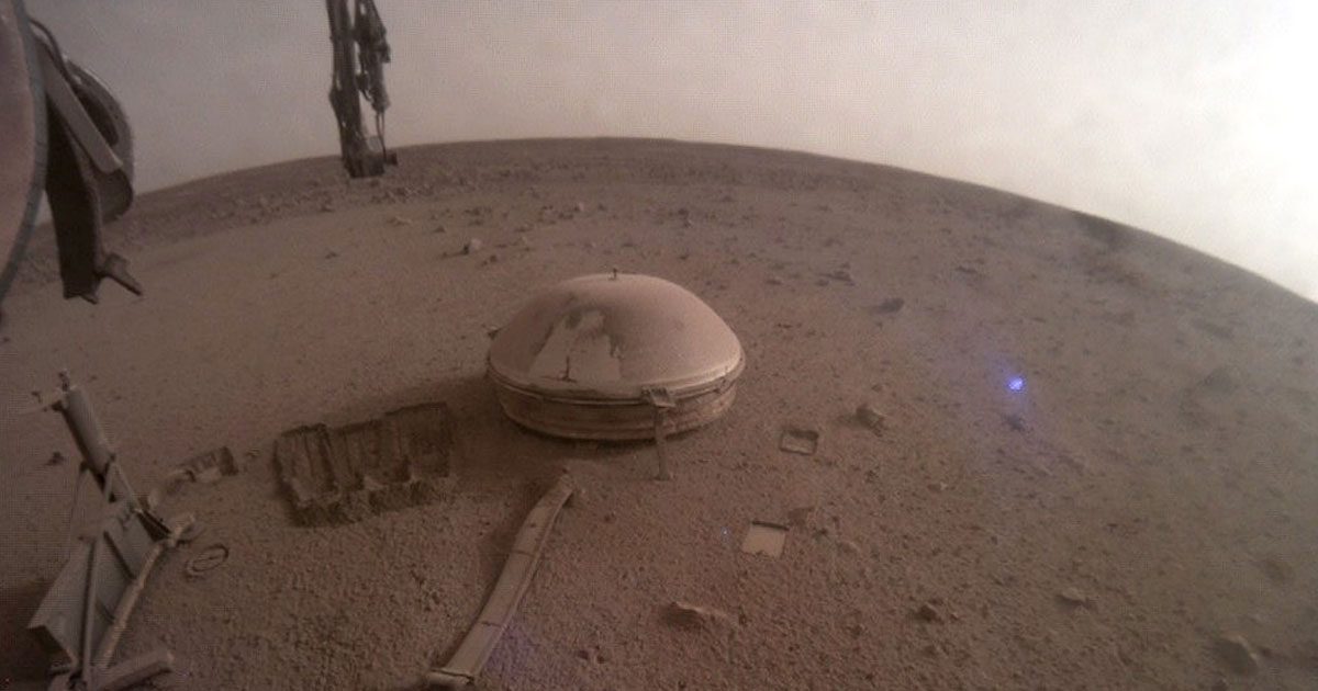NASA Releases Final Desolate Photo From Doomed Mars Lander