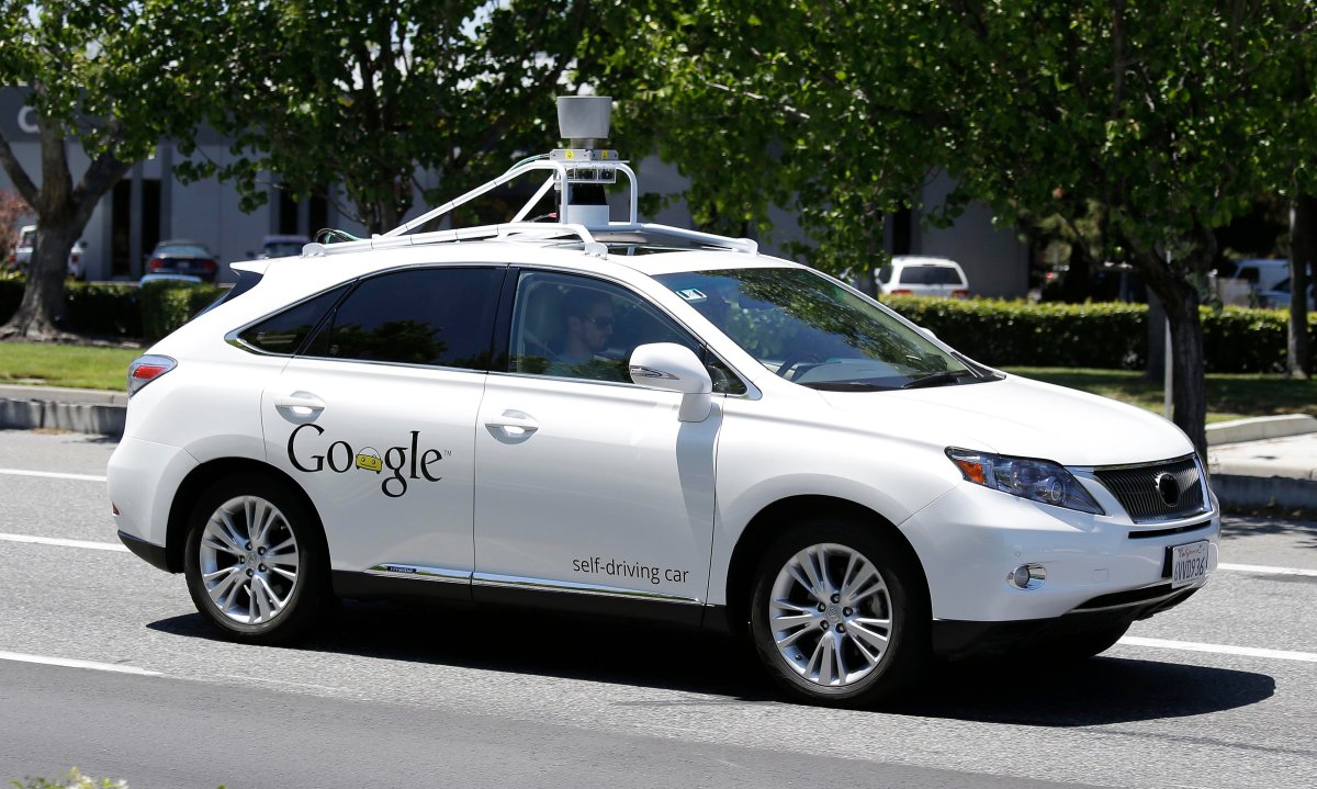 Crash Involving Self-Driving Google Car Injures Three Employees