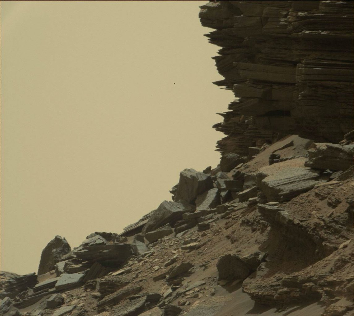 NASA's Curiosity Captures Astonishingly Detailed Photos Of Mars