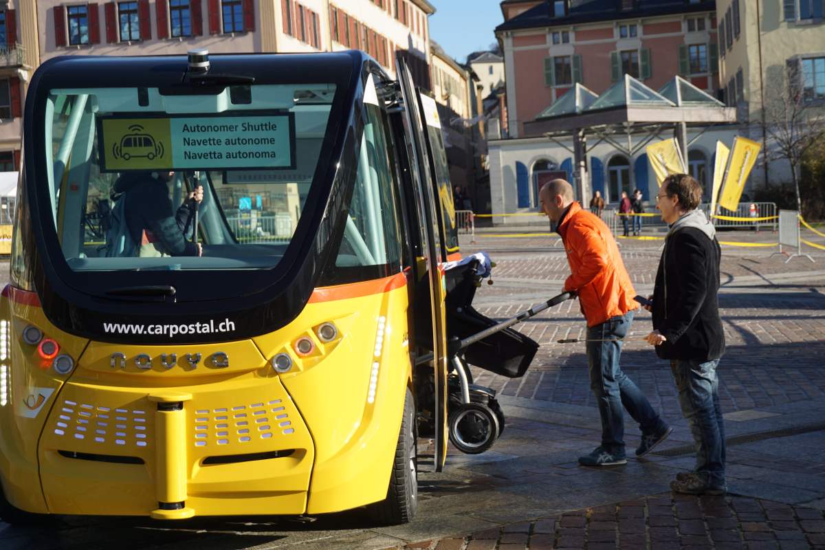 Driverless Electric Minibuses Have Hit the Roads in France