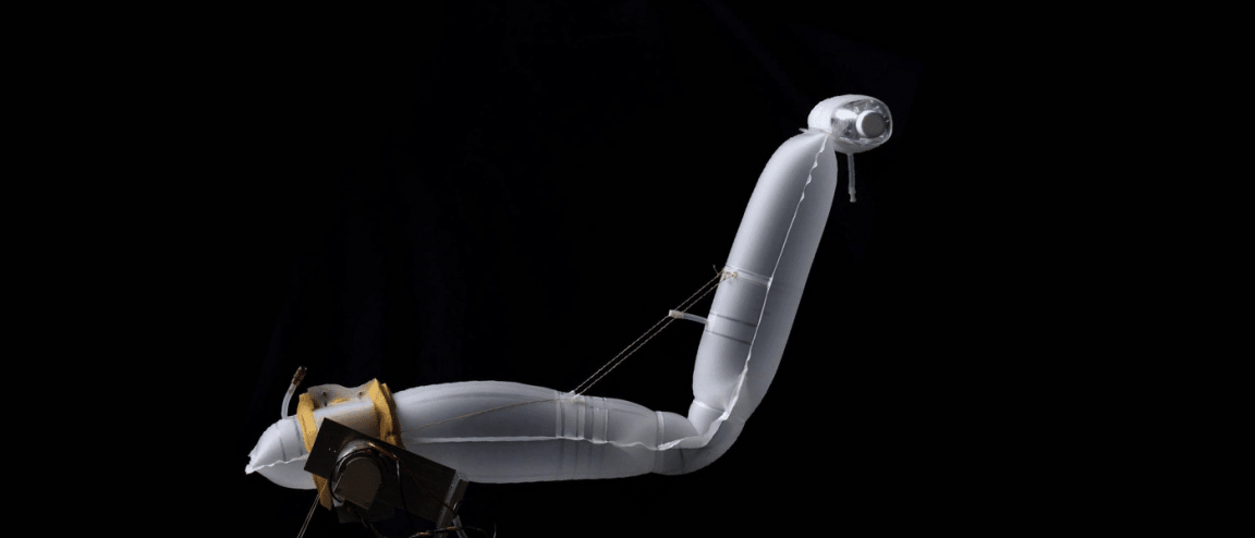 This Robot Reaches a Staggering 20 Meters and Weighs Almost Nothing