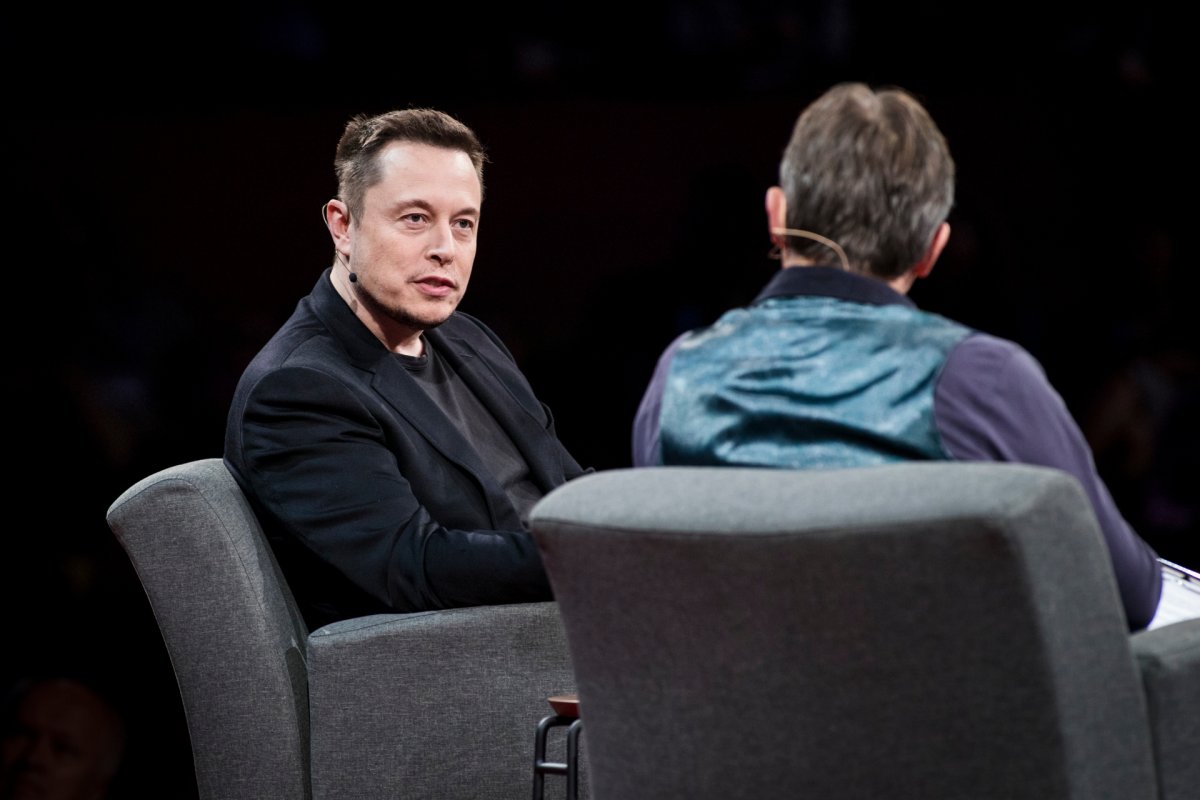 Elon Musk: Tesla's Autonomous Car Will Drive Coast-To-Coast by 2018