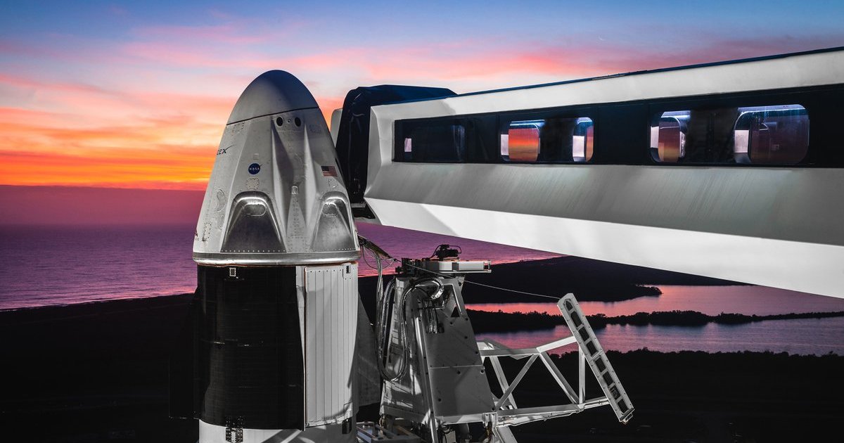 NASA Clears SpaceX Crew Dragon's First Test Flight