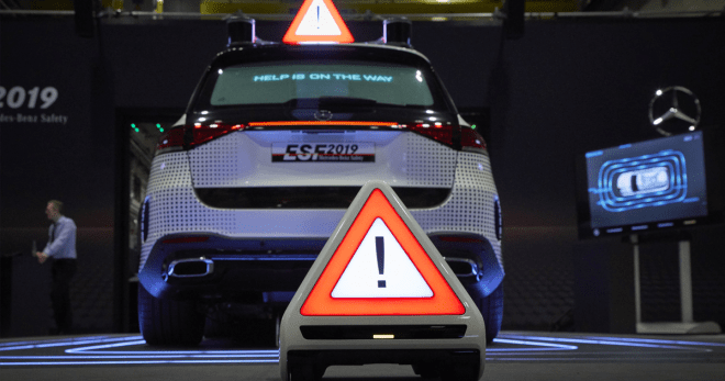 Mercedes-Benz Prototype Can Deploy Tiny Robot to Direct Traffic