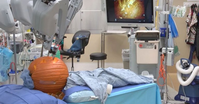 New Robot Can Operate on Eyes With More Accuracy Than a Human Surgeon