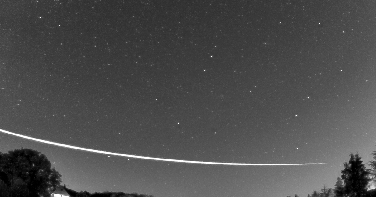 Watch a Meteoroid Bounce Off the Earth's Atmosphere