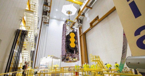 Awesome Photo Shows James Webb Space Telescope in Deep Space Home