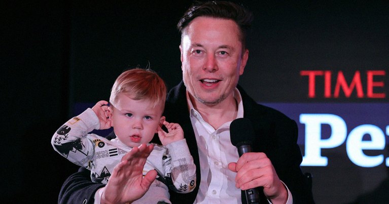 Elon Musk Working to Move His Children and Mothers to Strange Compound