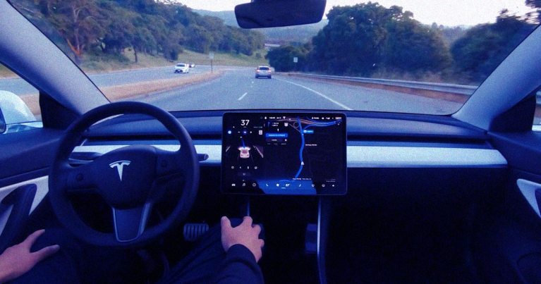 Tesla on Full Self-Driving Mode Plows Through Deer Without Even Slowing ...