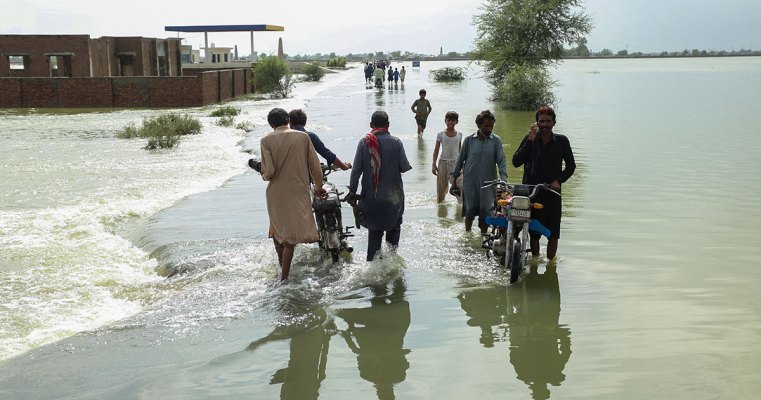 At Least 900 Dead, 50K Homeless in Pakistan After Summer Floods