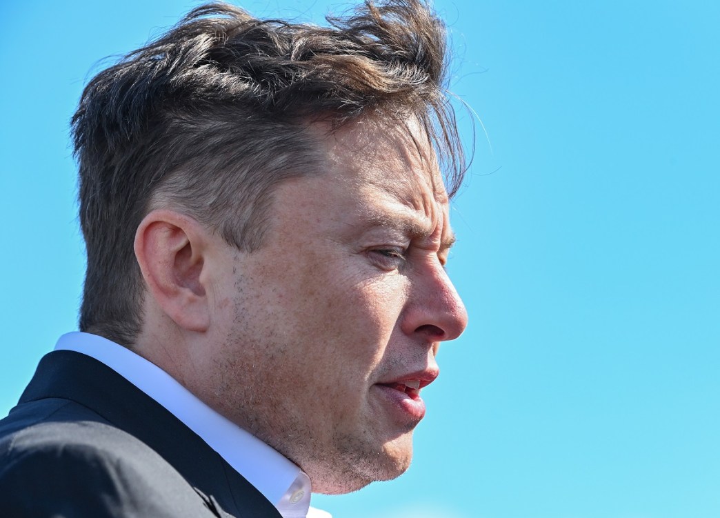 Here's The Wildest Elon Musk Texts That Were Just Released in Court