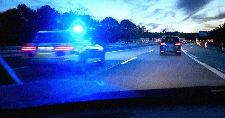 Tesla Autopilot Leads Cops on High Speed Chase While Driver Completely ...