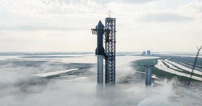 Dramatic Footage Shows SpaceX Starship Exploding After Crashing Into ...