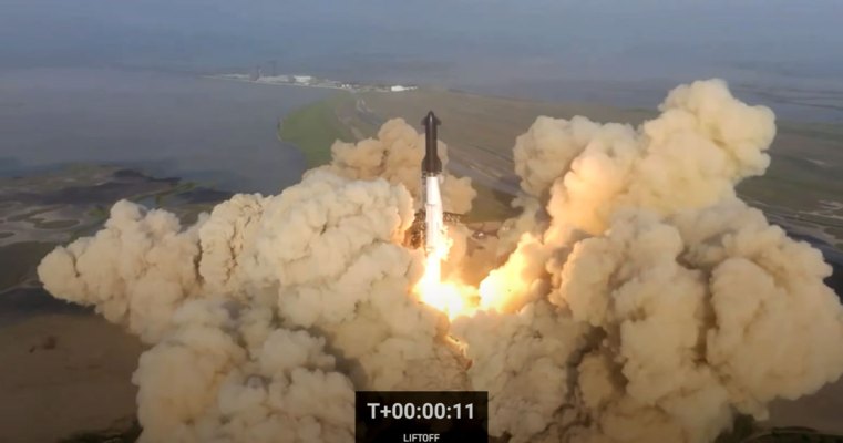 Dramatic Footage Shows SpaceX Starship Exploding After Crashing Into ...