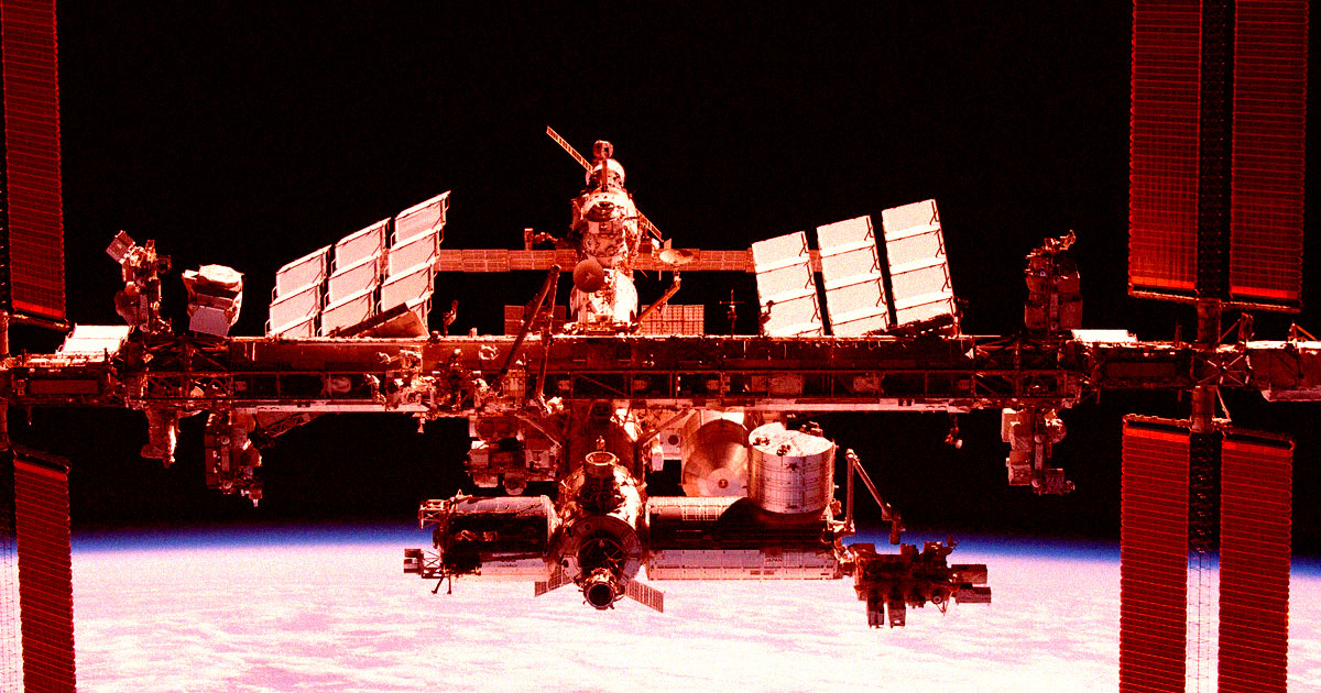 Space Station May Fall for 18 Months Before Finally Being Torn Apart ...