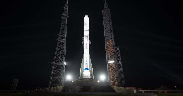 Ahead of October Launch, Jeff Bezos' Blue Origin Rocket Explodes During ...