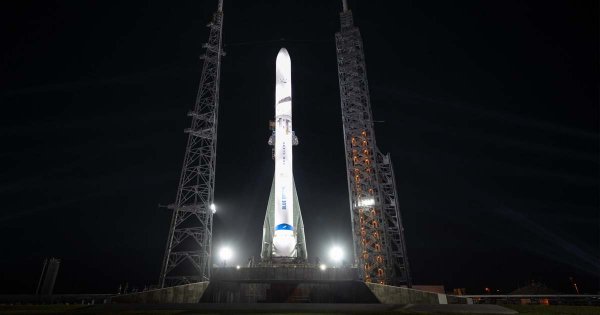 Ahead of October Launch, Jeff Bezos' Blue Origin Rocket Explodes During ...
