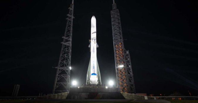 Ahead of October Launch, Jeff Bezos' Blue Origin Rocket Explodes During ...