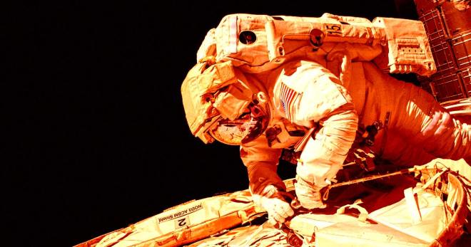Vibrating Astronauts' Legs Could Keep Their Bones Strong