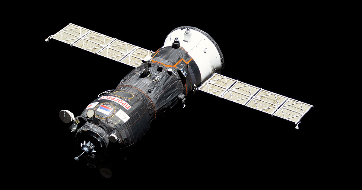 Space Station Astronauts Complain of Horrible Smell After Russian ...