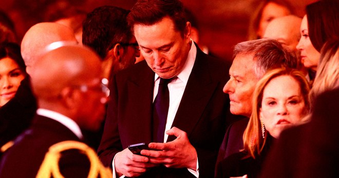 Elon Musk’s Just-Revealed Texts to His Friend Tell You a Lot About His ...