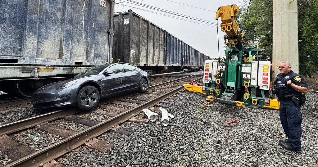 Tesla's Self-Driving Mode Causes It to Get Hit by Train