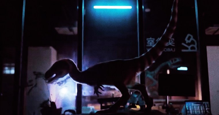 China Unleashing AI-Powered Robot Dinosaurs