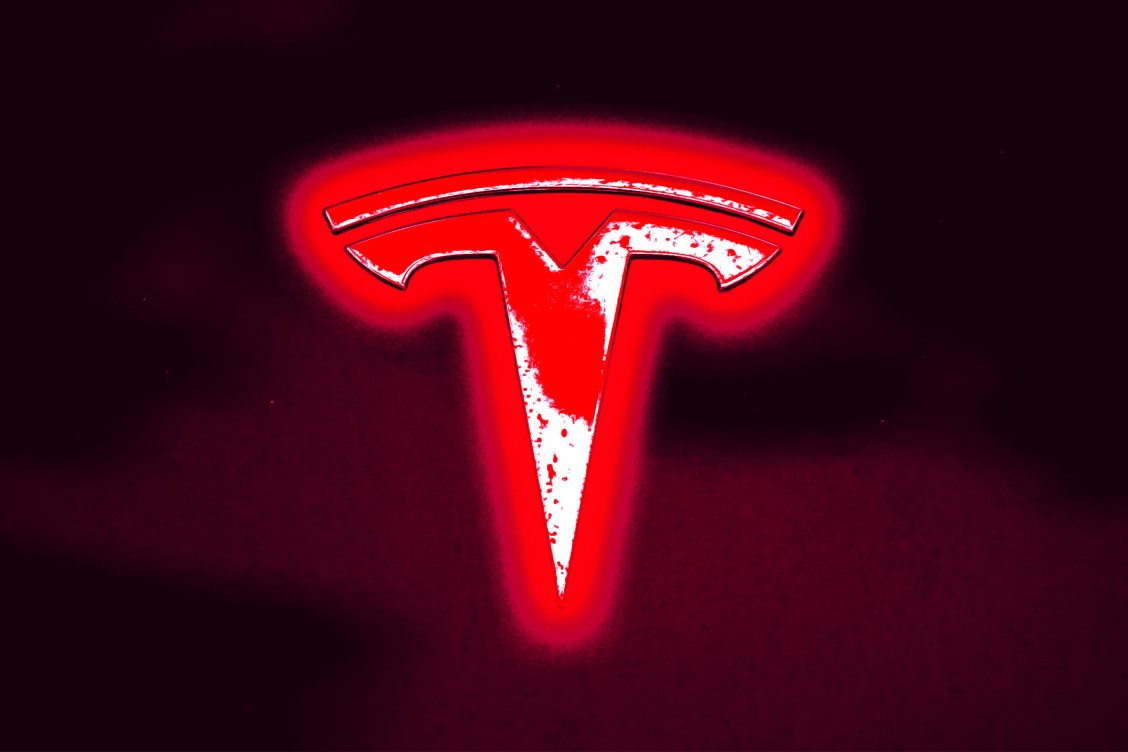 Mom Says Tesla's New Built-In AI Asked Her 12-Year-Old Something Deeply ...