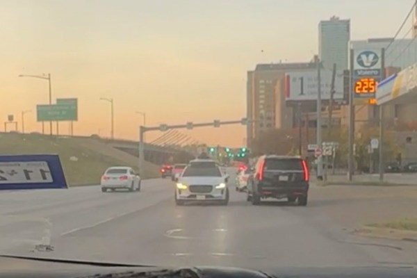 Waymos Cause Traffic Jams Across City During Power Outage